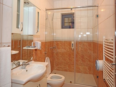 Hotel Vita, Aeroporti i Prishtines, Kosova